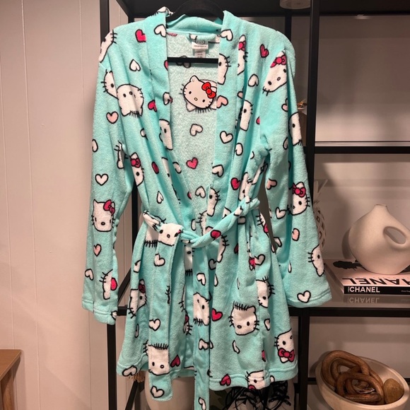Sanrio | Intimates & Sleepwear | Hello Kitty Robe Size Medium | Poshmark